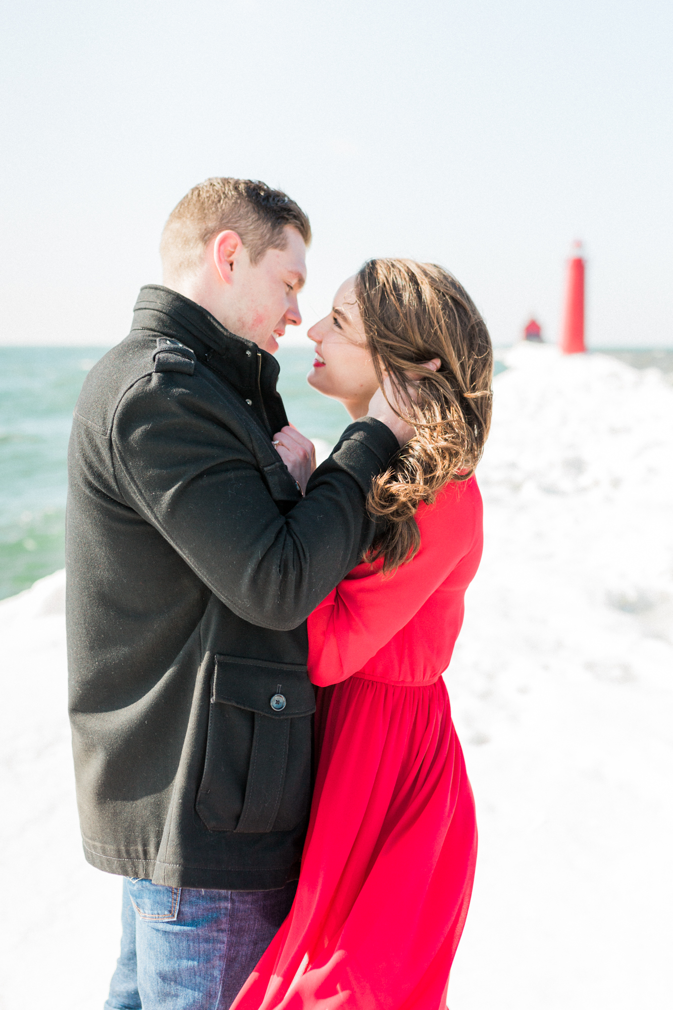 Grand Haven Lighthouse and Pier Michigan Engagement | Mary + Joey ...