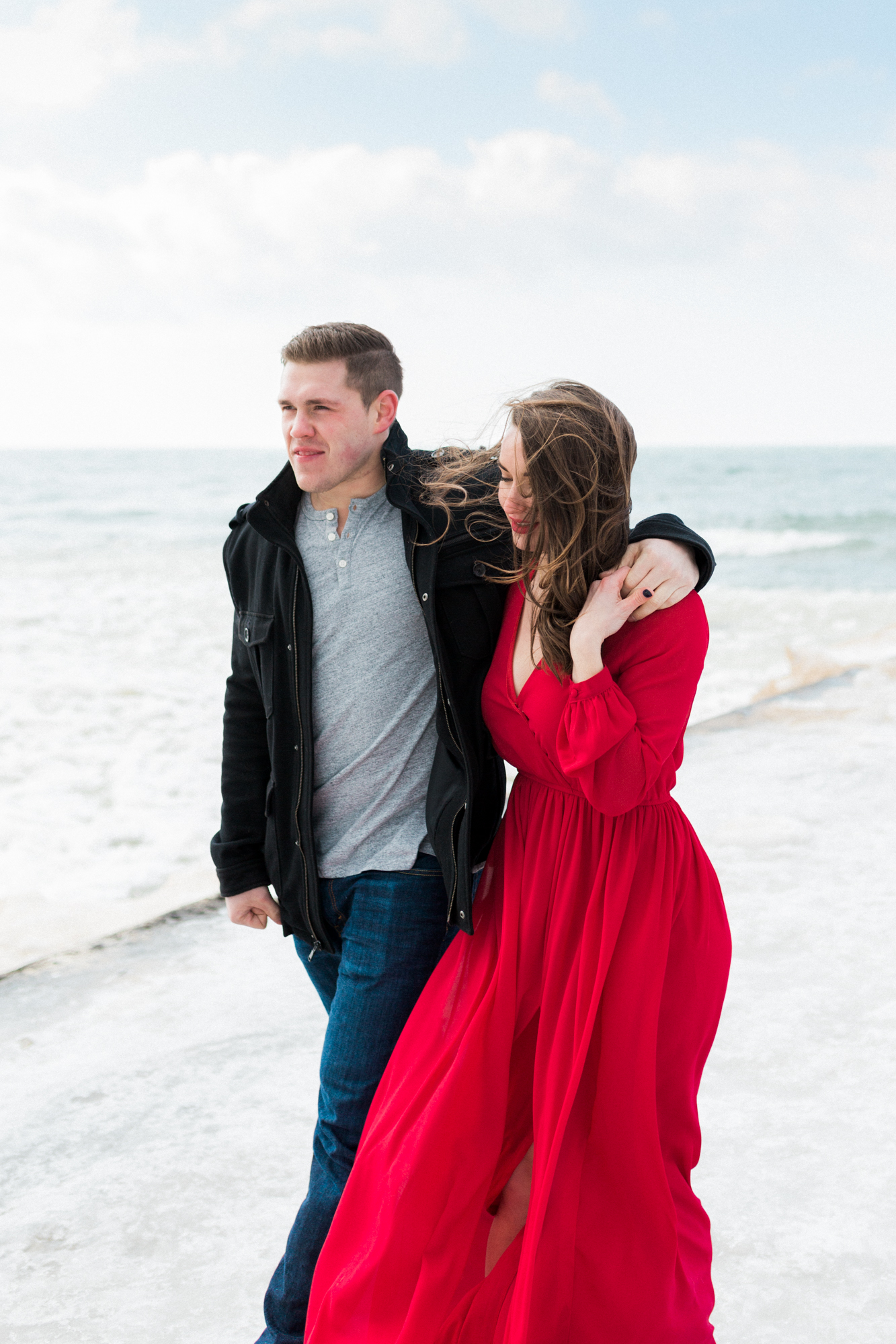 Grand Haven Lighthouse and Pier Michigan Engagement | Mary + Joey ...