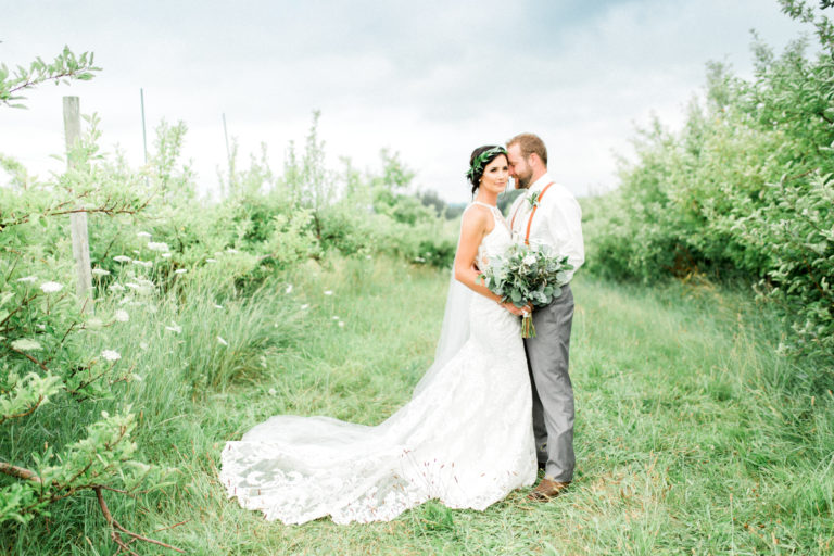 Michigan Relaxed Backyard Wedding | Josh + Megan | Kendra Denault ...
