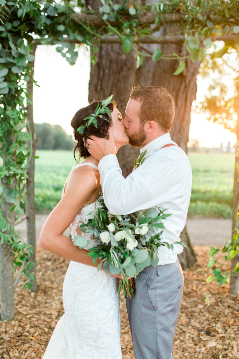Michigan Relaxed Backyard Wedding | Josh + Megan | Kendra Denault ...